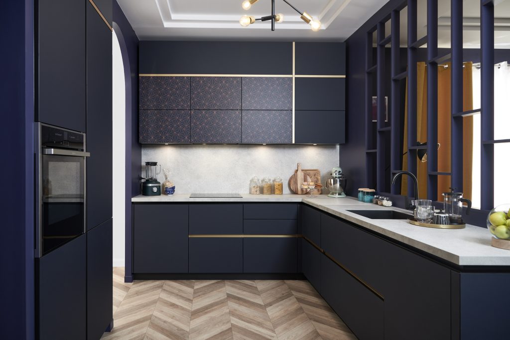 Kitchen with glass panels - concrete bespoke kitchen worktop | SCHMIDT