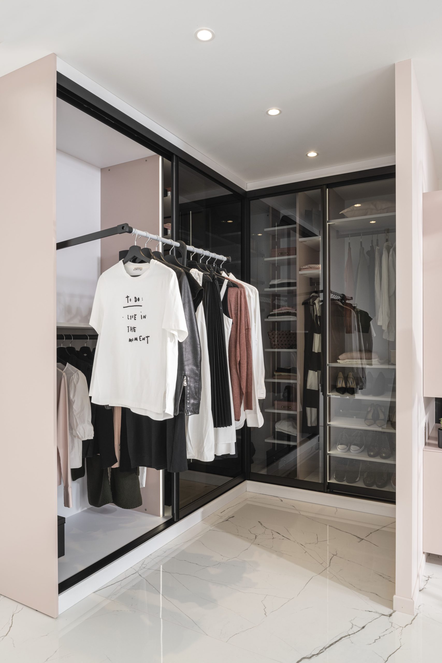 All-in-one bespoke & modular dressing room | SCHMIDT
