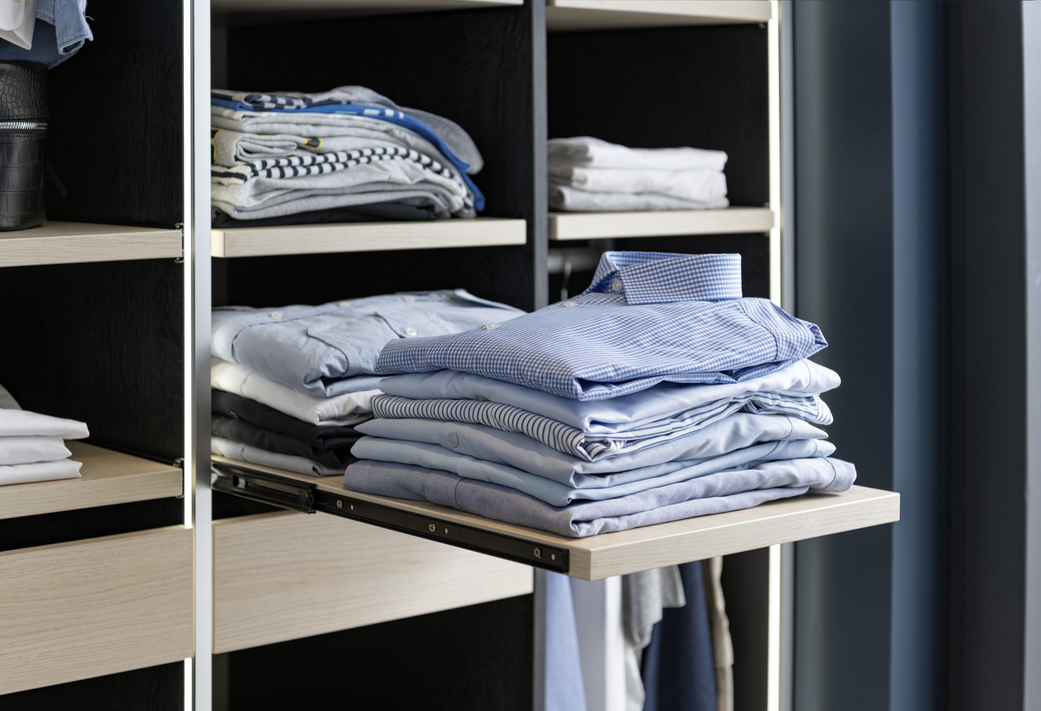 Glamourous wardrobe & High-end dressing room | SCHMIDT