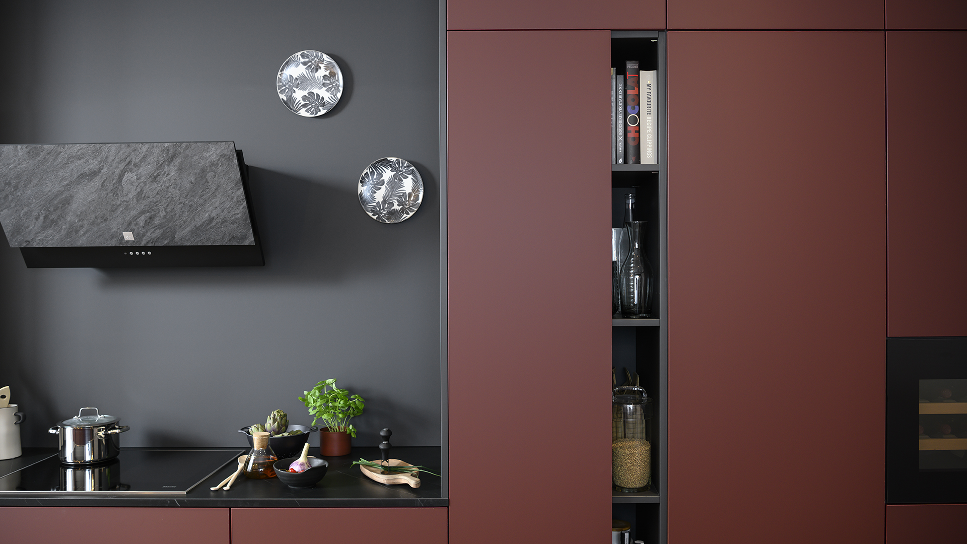 Contemporary open kitchen - ceramic worktops | SCHMIDT