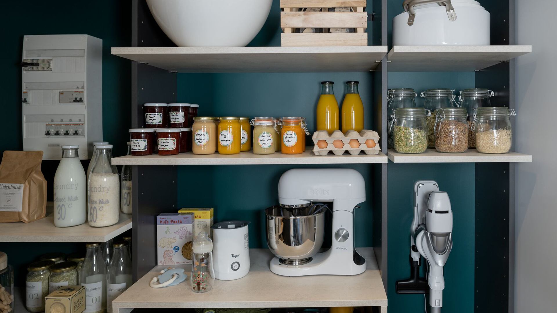 Bespoke pantries and utility rooms solutions | SCHMIDT